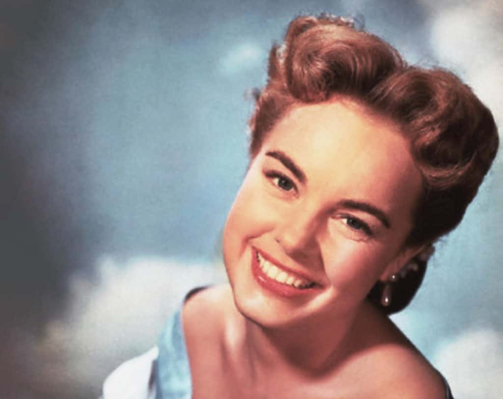 Sparkling Facts About Terry Moore, Hollywood’s Classic Star