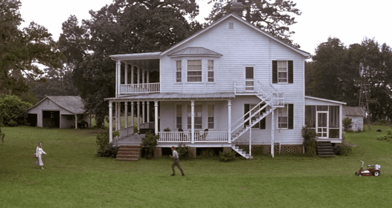 Facts About Forrest Gump That Momma Didn't Tell You