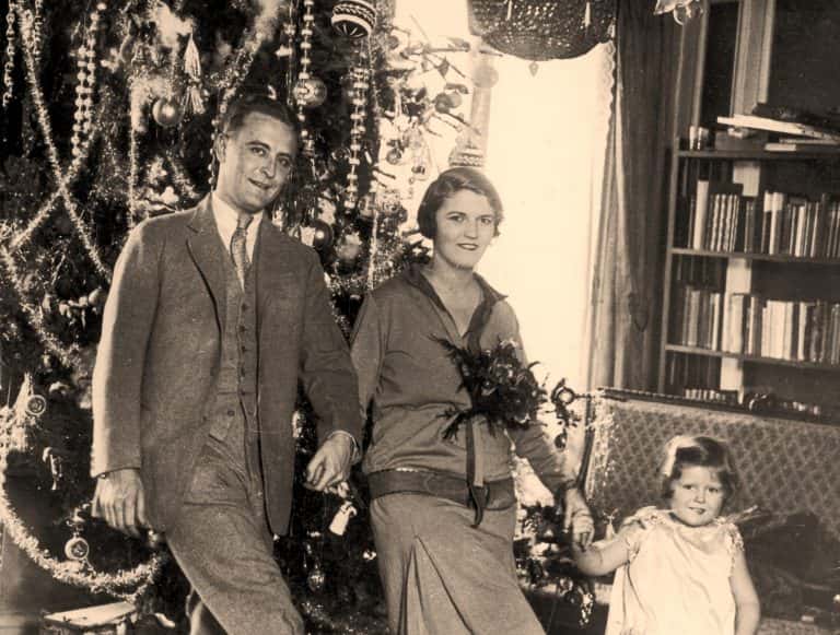 Glamorous Facts About The Wild World Of Debutante Balls