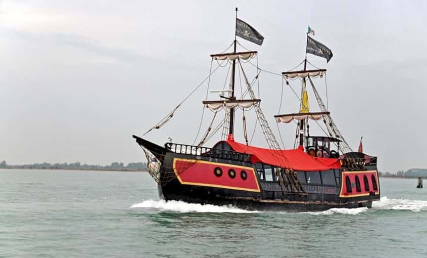 Swash-Buckling Facts About Pirates - Factinate