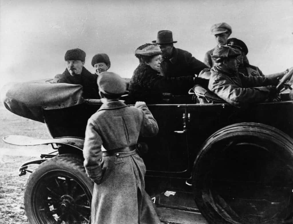 The loss of Vladimir Lenin's younger brother set the groundwork for a ...
