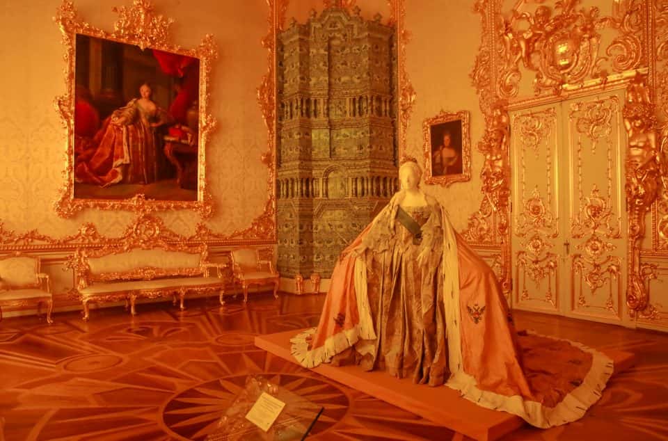 Decadent Facts About Empress Elizabeth Of Russia, The Last Romanov ...