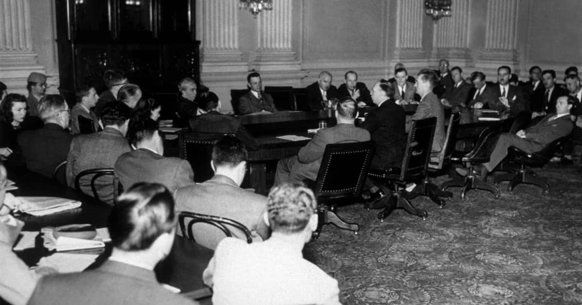 42 Startling Facts About The Cold War - Factinate