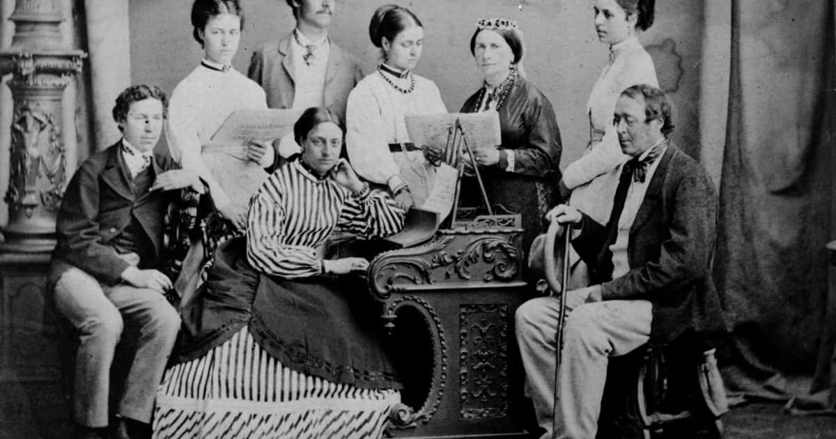 45 Buttoned-Up Facts About The Victorian Era, History's Strangest Time ...