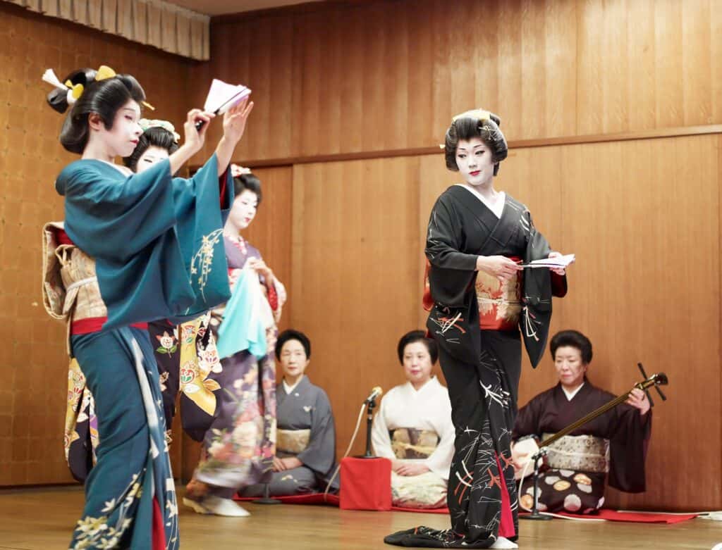 Graceful Facts About Geishas