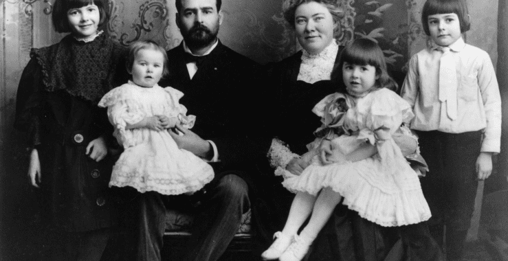 Macho Facts About Ernest Hemingway, The Lost Writer - Factinate