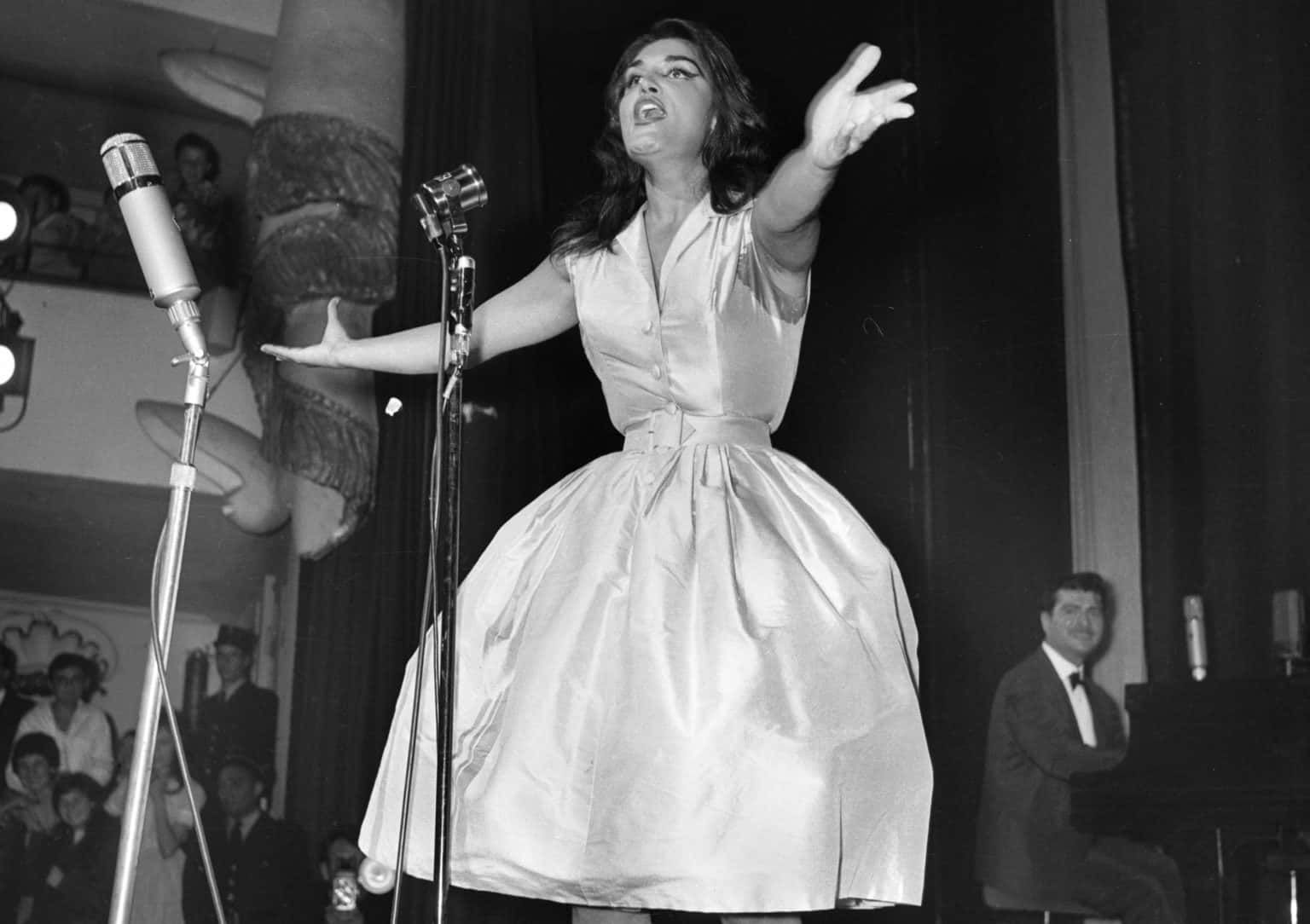 Heart-Wrenching Facts About Dalida, The Tragic Diva