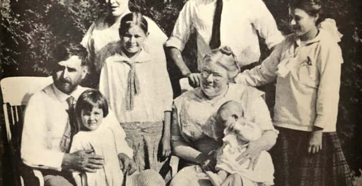 Macho Facts About Ernest Hemingway, The Lost Writer - Factinate