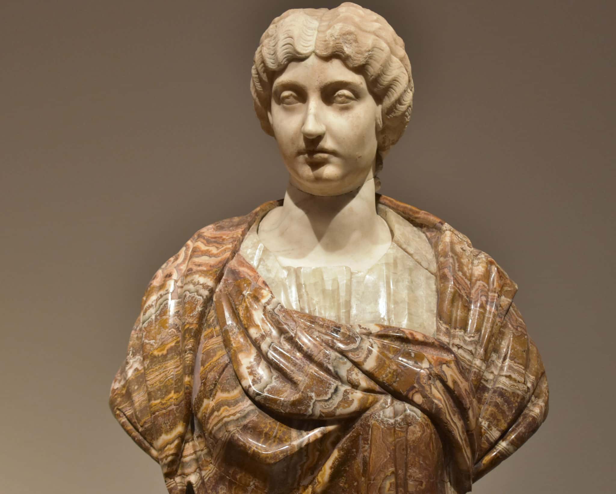 Disturbing Facts About The Tragic Life Of Roman Empress Lucilla