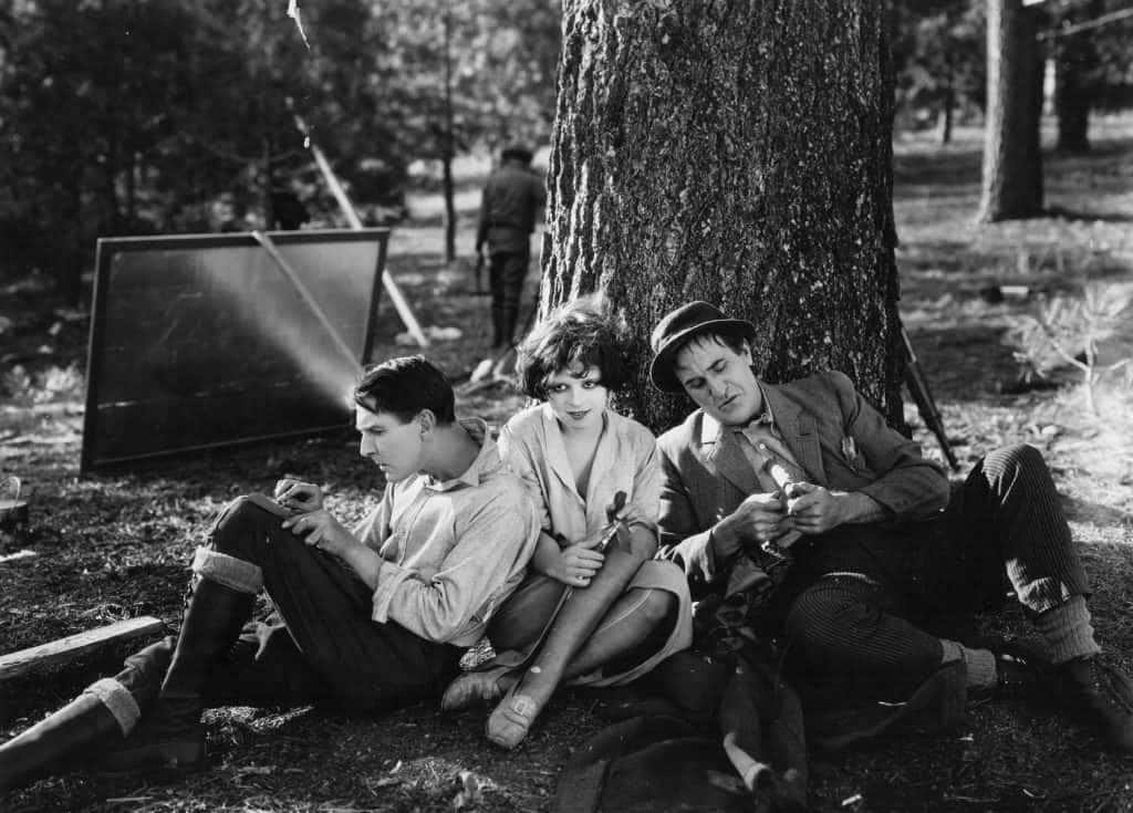 Tragic Facts About Clara Bow, Hollywood’s First “It” Girl