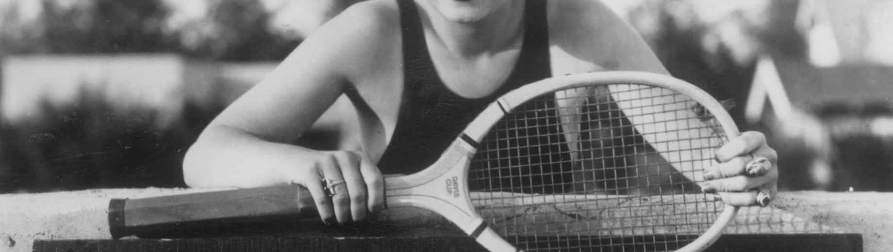 Tragic Facts About Clara Bow, Hollywood’s First “It” Girl - Factinate