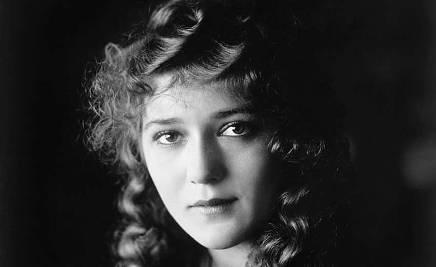 Extravagant Facts About Mary Pickford, America's First Sweetheart ...
