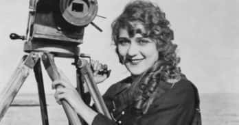 Extravagant Facts About Mary Pickford, America's First Sweetheart ...