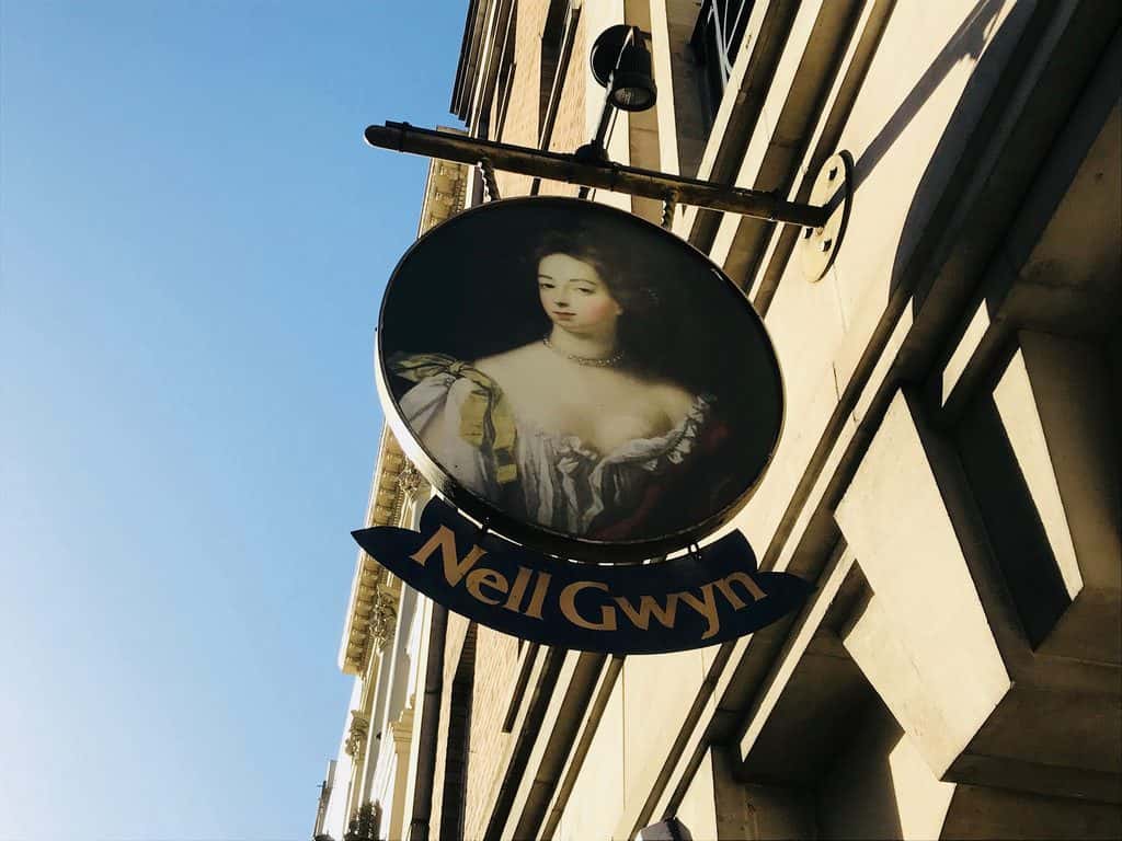 Seductive Facts About The Secret Lives Of Courtesans - Factinate