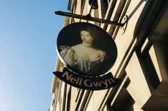 Seductive Facts About The Secret Lives Of Courtesans - Factinate