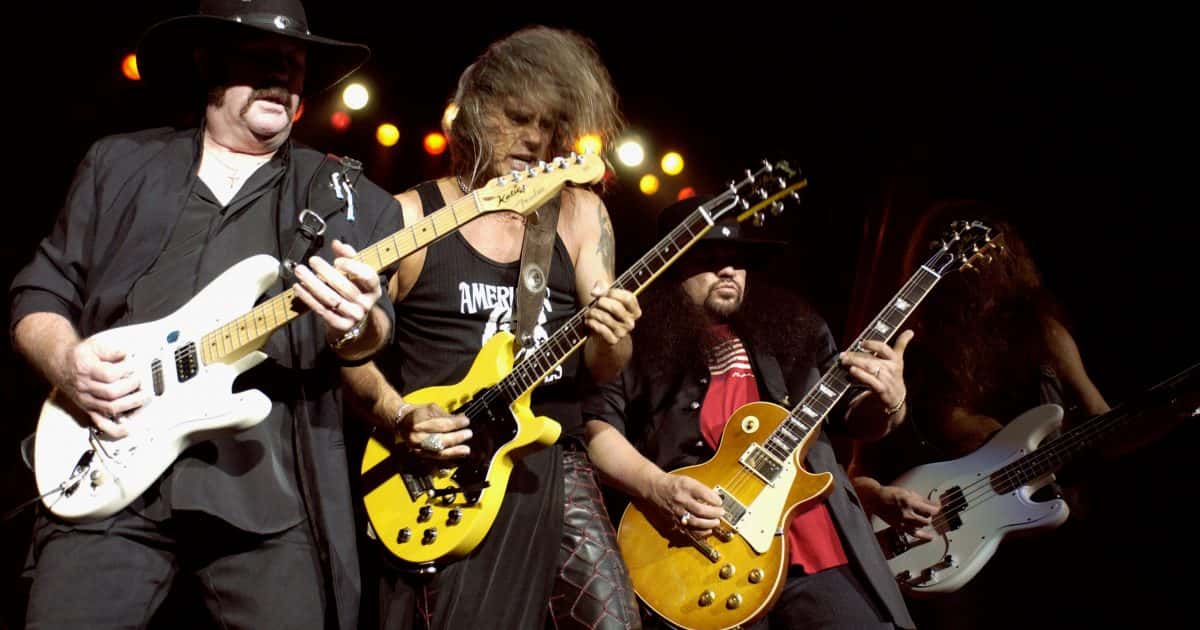 Tragic Facts About Iconic Musicians - Factinate