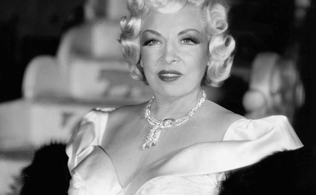 Titillating Facts About Mae West, The Original Blonde Bombshell - Factinate