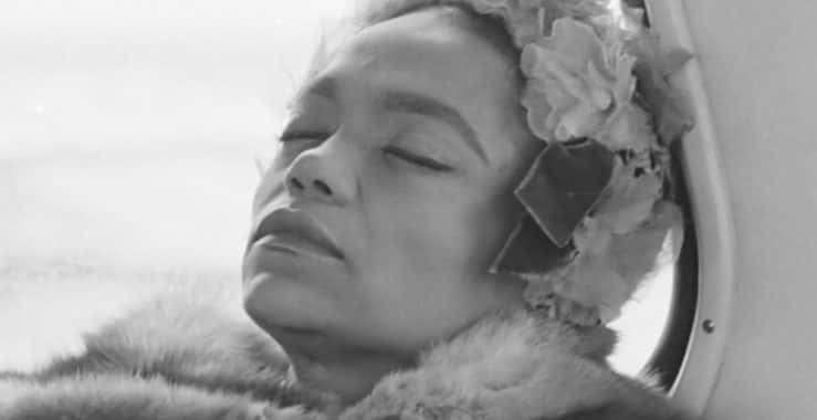 Eartha Kitt Was A Hollywood Temptress With A Chilling Past - Factinate