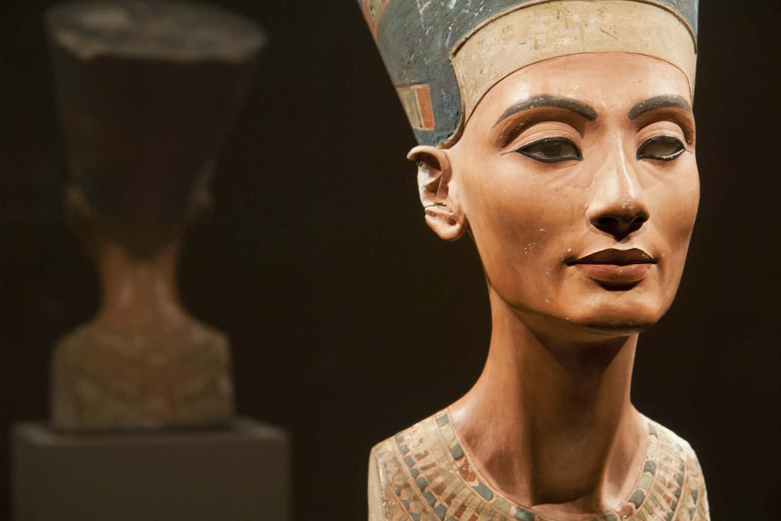 Regal Facts About Nefertiti, The Mysterious Egyptian Queen