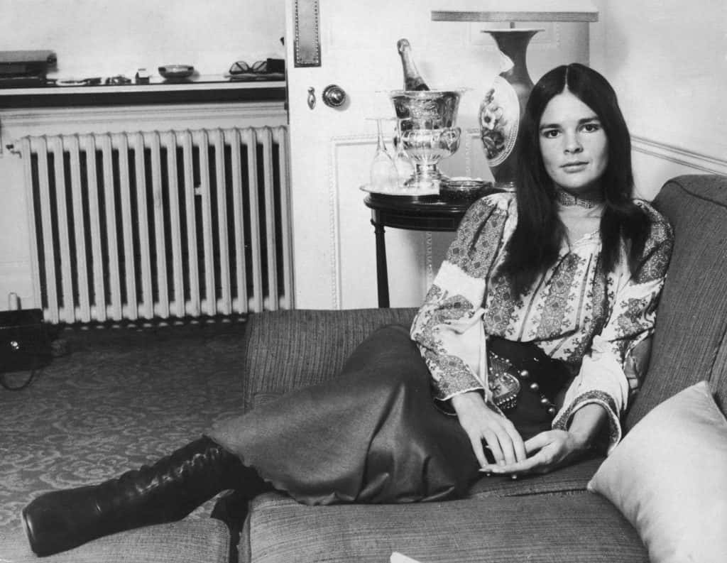 Fiery Facts About Ali MacGraw, 70s Hollywood Ingenue