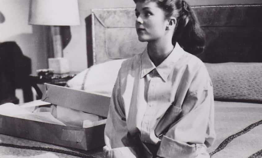 Heartbreaking Facts About Debbie Reynolds, America's Tragic Sweetheart ...