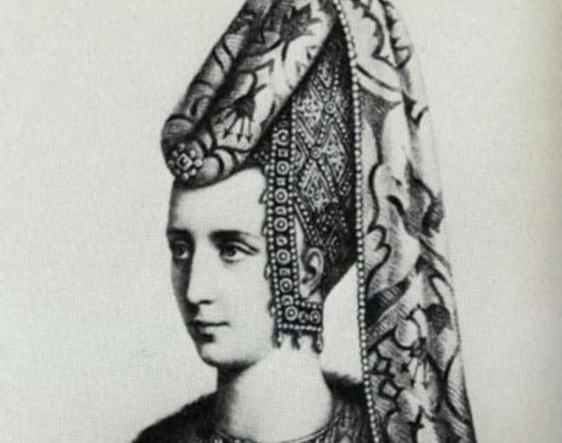 Bloodthirsty Facts About Queen Isabeau, The Villainess Of France ...