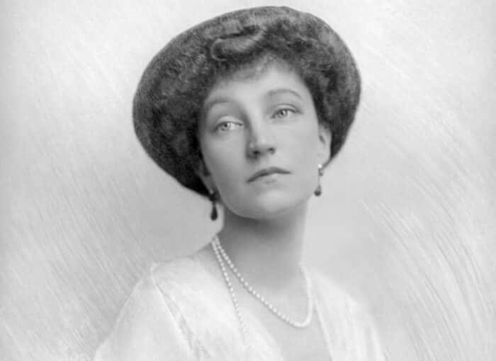 More People Need To Know About Elisabeth Marie, Austria’s “Red ...