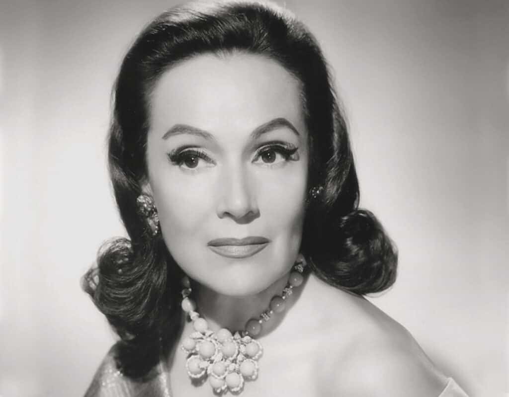 Glamorous Facts About Dolores Del Rio, The Latin Bombshell