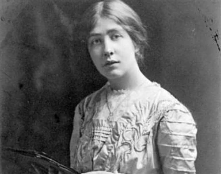 Fiery Facts About Emmeline Pankhurst, The First Suffragette