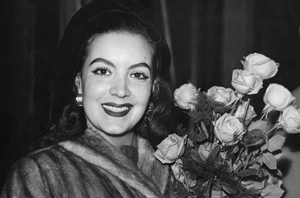 Fiery Facts About Maria Felix, La Dona Of Cinema - Factinate