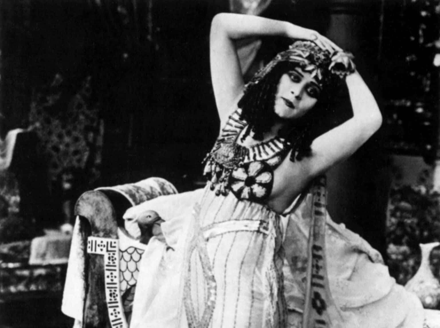 Seductive Facts About Theda Bara, Hollywood’s First “Vamp”