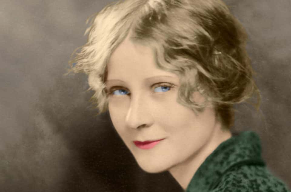 Tragic Facts About Peg Entwistle, Hollywood's First Victim - Factinate