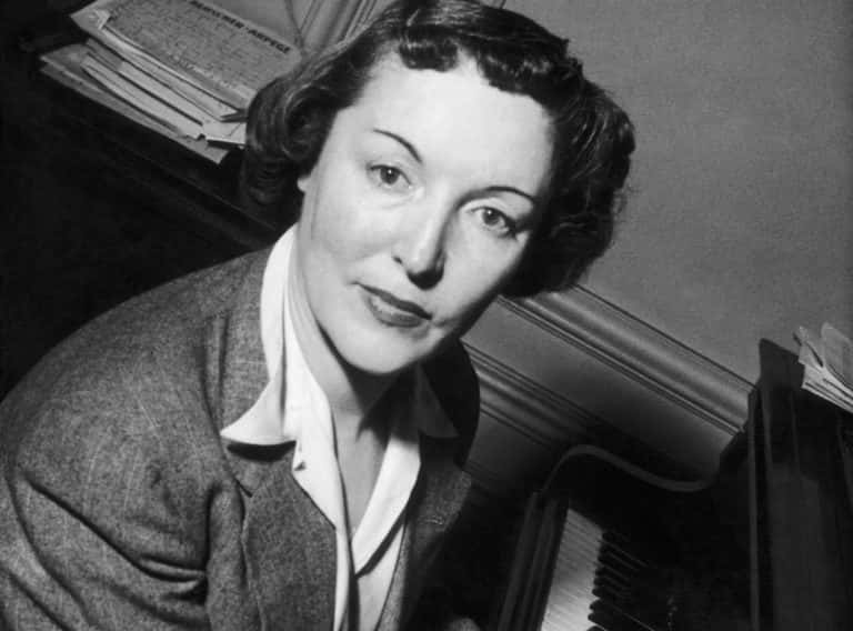 Harrowing Facts About Edith Piaf, The Tragic Songbird