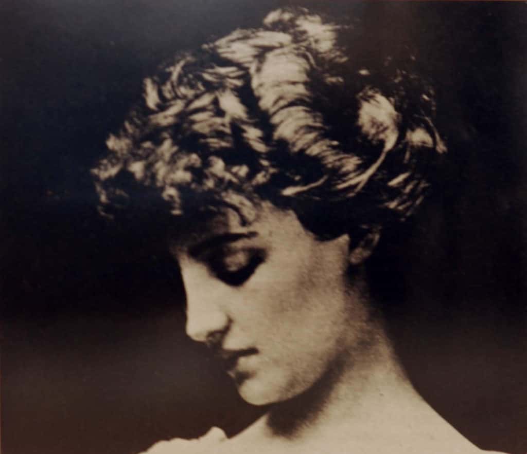 Tragic Facts About Gladys Deacon, The Socialite-Turned-Recluse