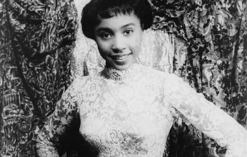 Devastating Facts About Diahann Carroll, The Barrier-Smashing Actress ...