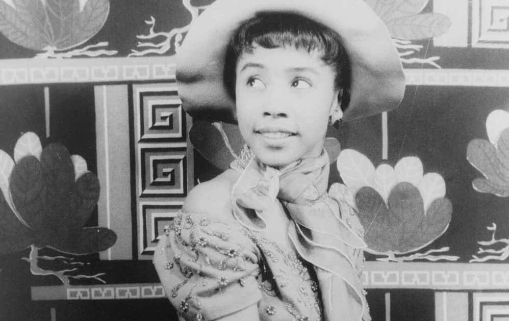 Devastating Facts About Diahann Carroll, The Barrier-Smashing Actress ...