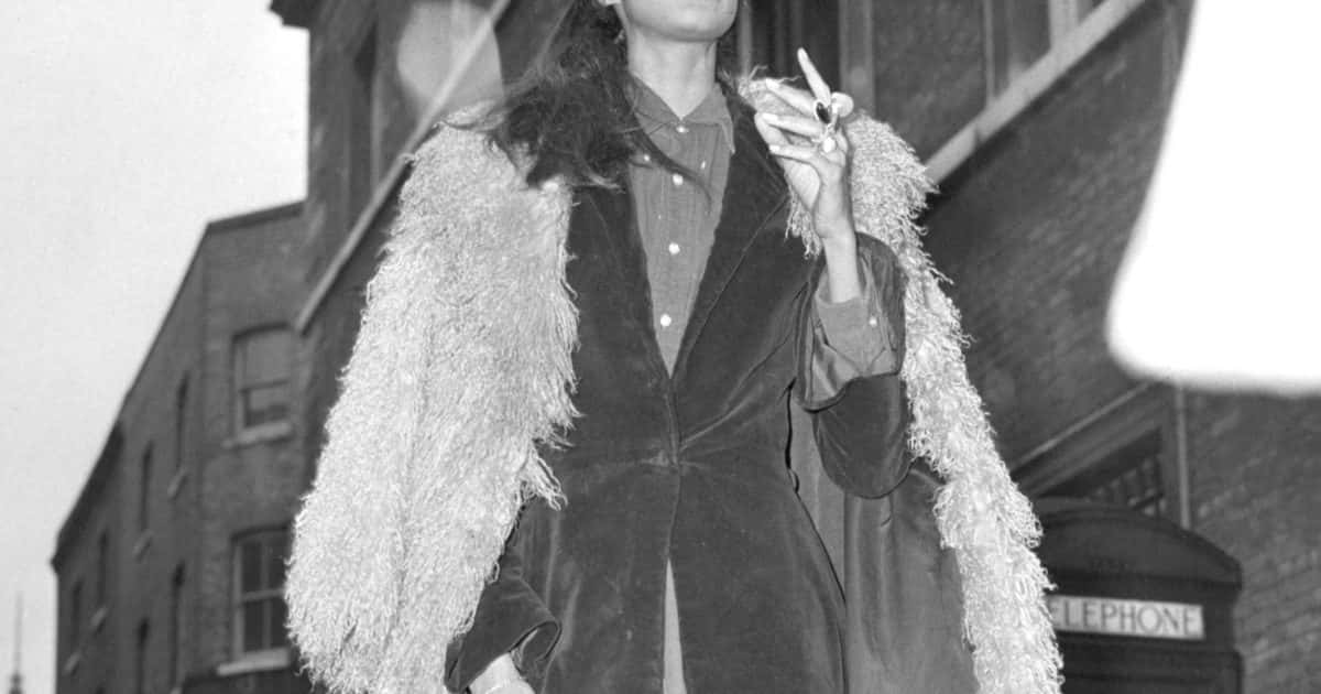 Otherworldly Facts About Donyale Luna, The First Black Supermodel ...