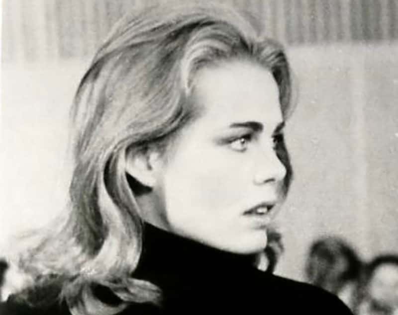 Tragic Facts About Margaux Hemingway, The Cursed Daughter - Factinate