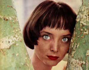 Chilling Facts About Carolyn Jones, Hollywood’s Macabre Icon