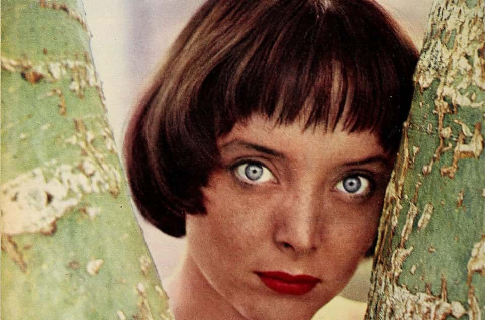 Chilling Facts About Carolyn Jones, Hollywood’s Macabre Icon - Factinate
