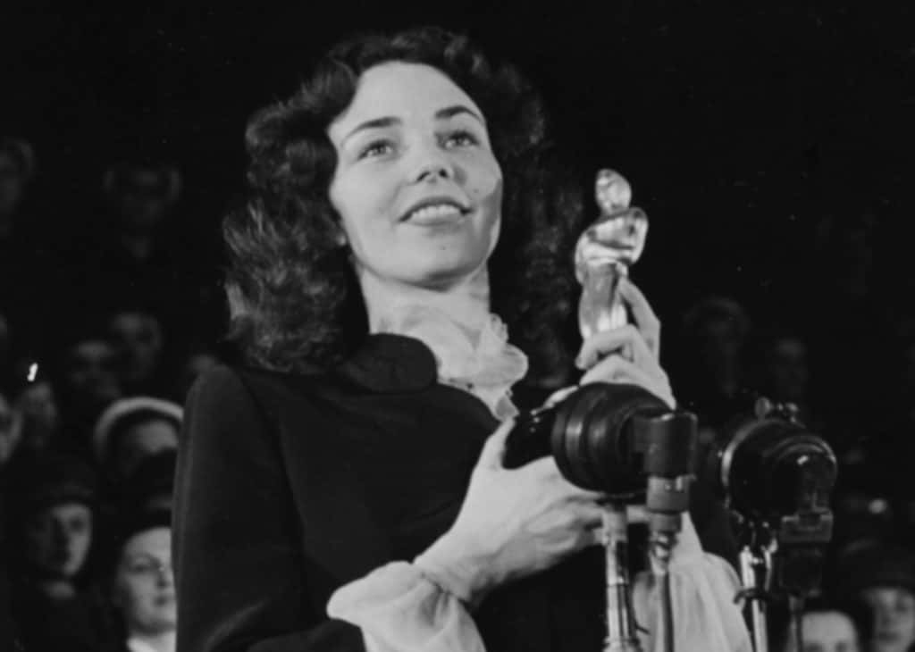 Reluctant Facts About Jennifer Jones, The Unlikely Superstar