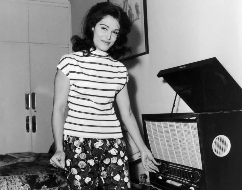 Heart-Wrenching Facts About Dalida, The Tragic Diva