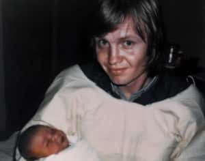 The Truth Behind Angelina Jolie's Feud With Her Famous Dad