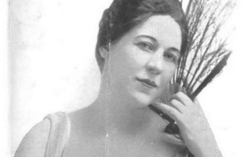 Demented Facts About Lydia Locke, The Scandalous Soprano - Factinate