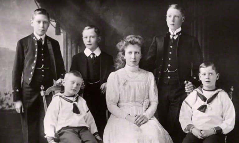 Strange Facts About Prince Henry, The Royal Family's Forgotten Son