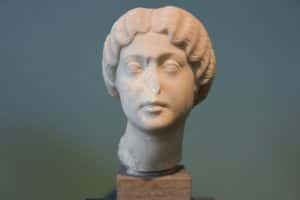 Disturbing Facts About The Tragic Life Of Roman Empress Lucilla