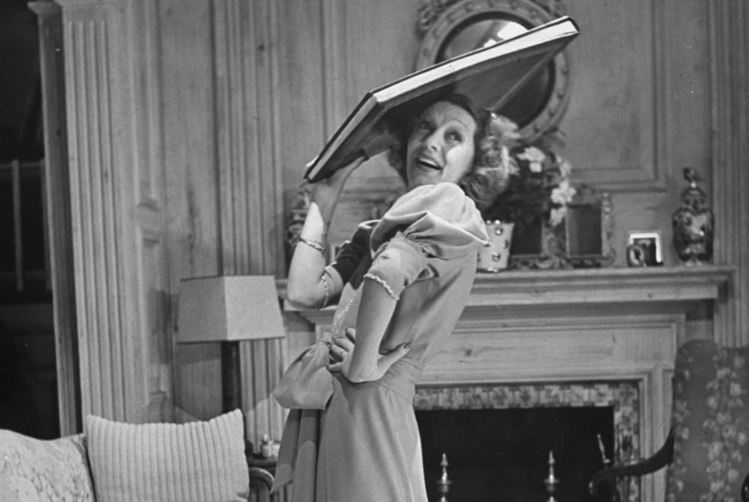 Gertrude Lawrence, The Broken Broadway Idol, Lived A Real Tragedy