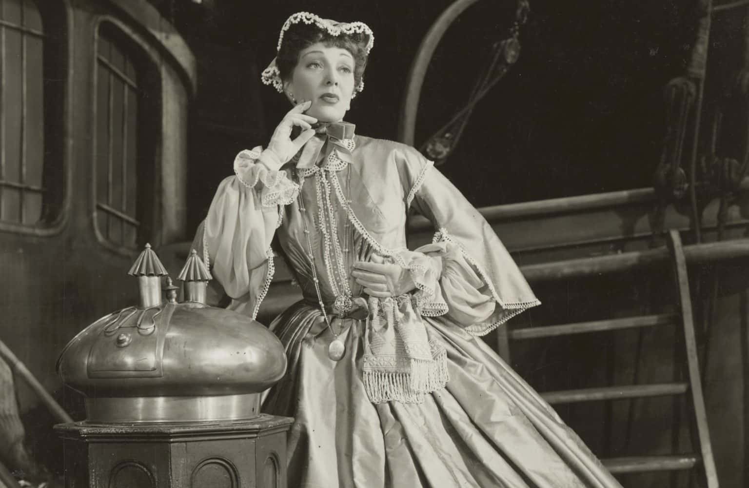 Gertrude Lawrence, The Broken Broadway Idol, Lived A Real Tragedy