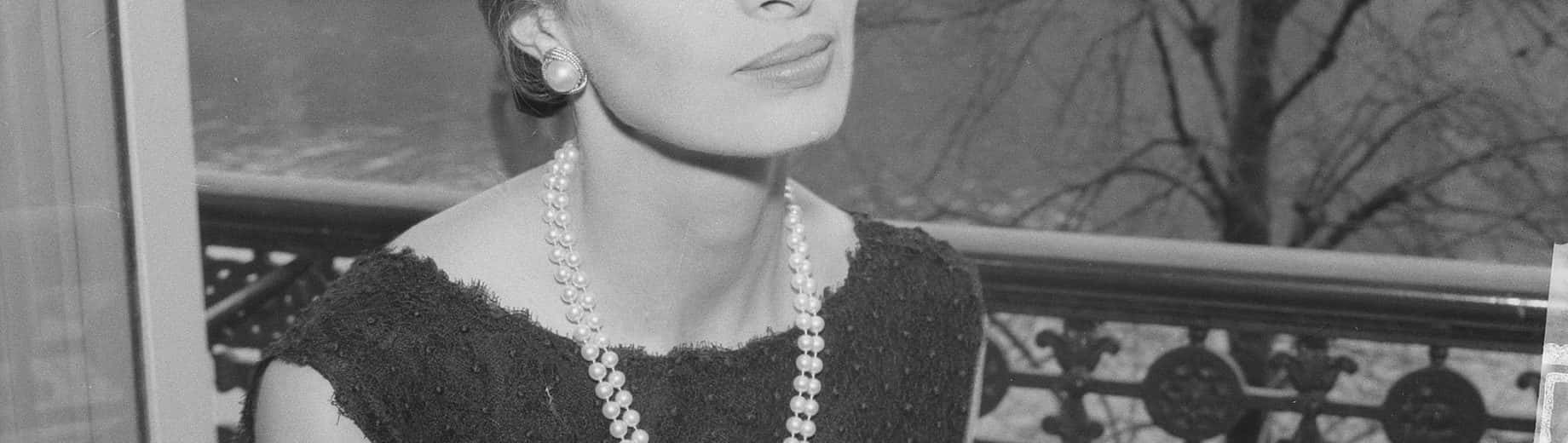 Crystal Facts About Capucine, The Falling Star - Factinate