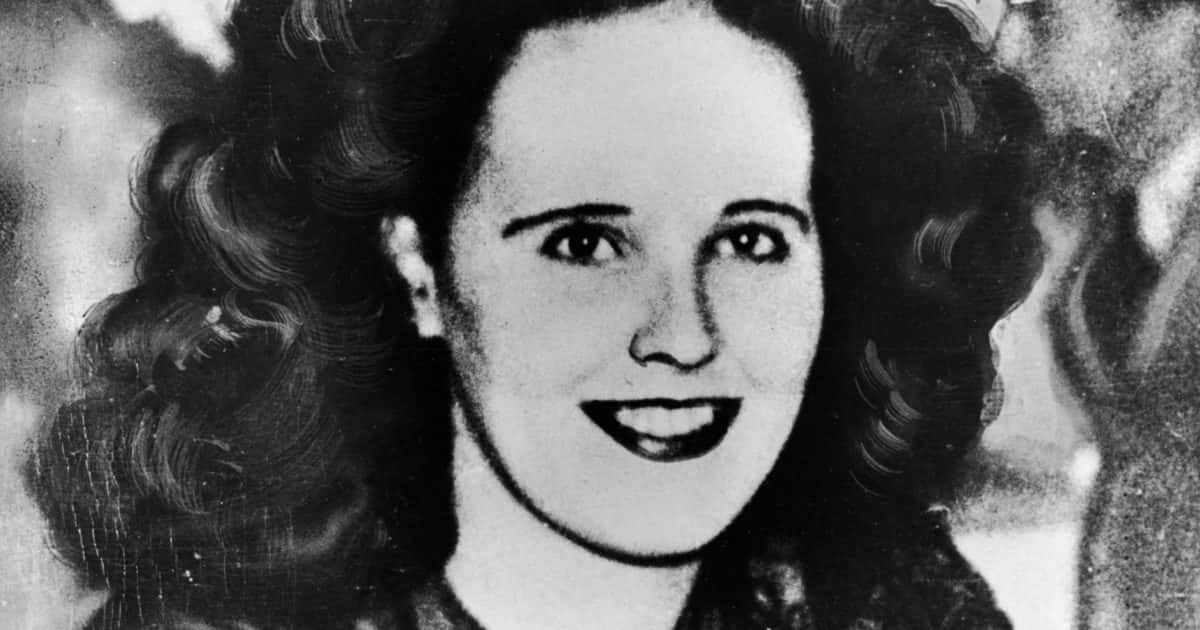 Tragic Facts About Elizabeth Short, The Black Dahlia - Factinate